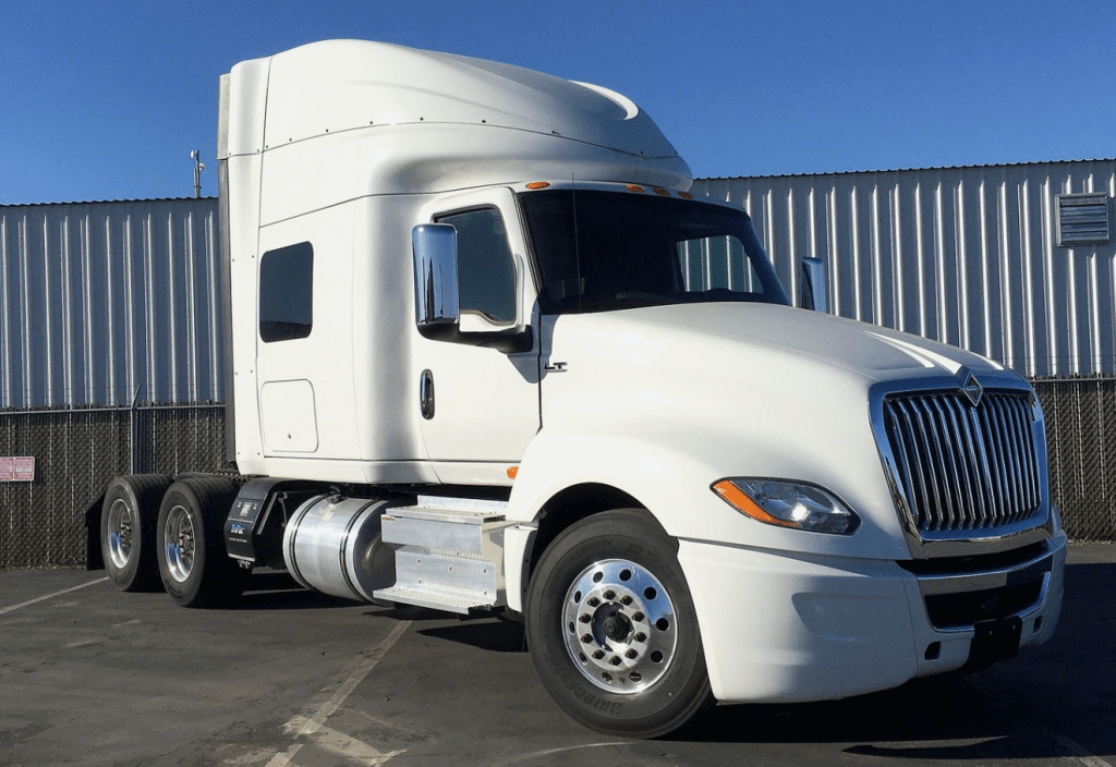 Xe Đầu Kéo Là Xe Gì? | Phụ Tùng Trung Quốc Nguyễn Hoàng